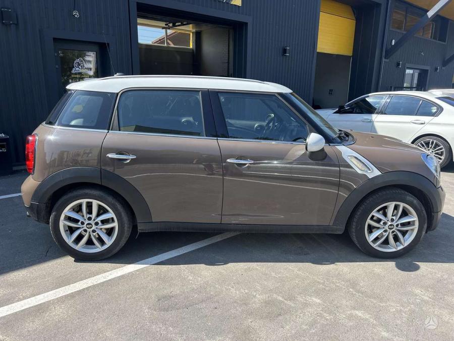 Brūns MINI Countryman 2011 Šauļi, ar dzinēja tilpumu 1.60 L un nobraukumu 233 tūkst. km par 3850 €, foto 5 vietnē AUTOMOTO.COM.LV