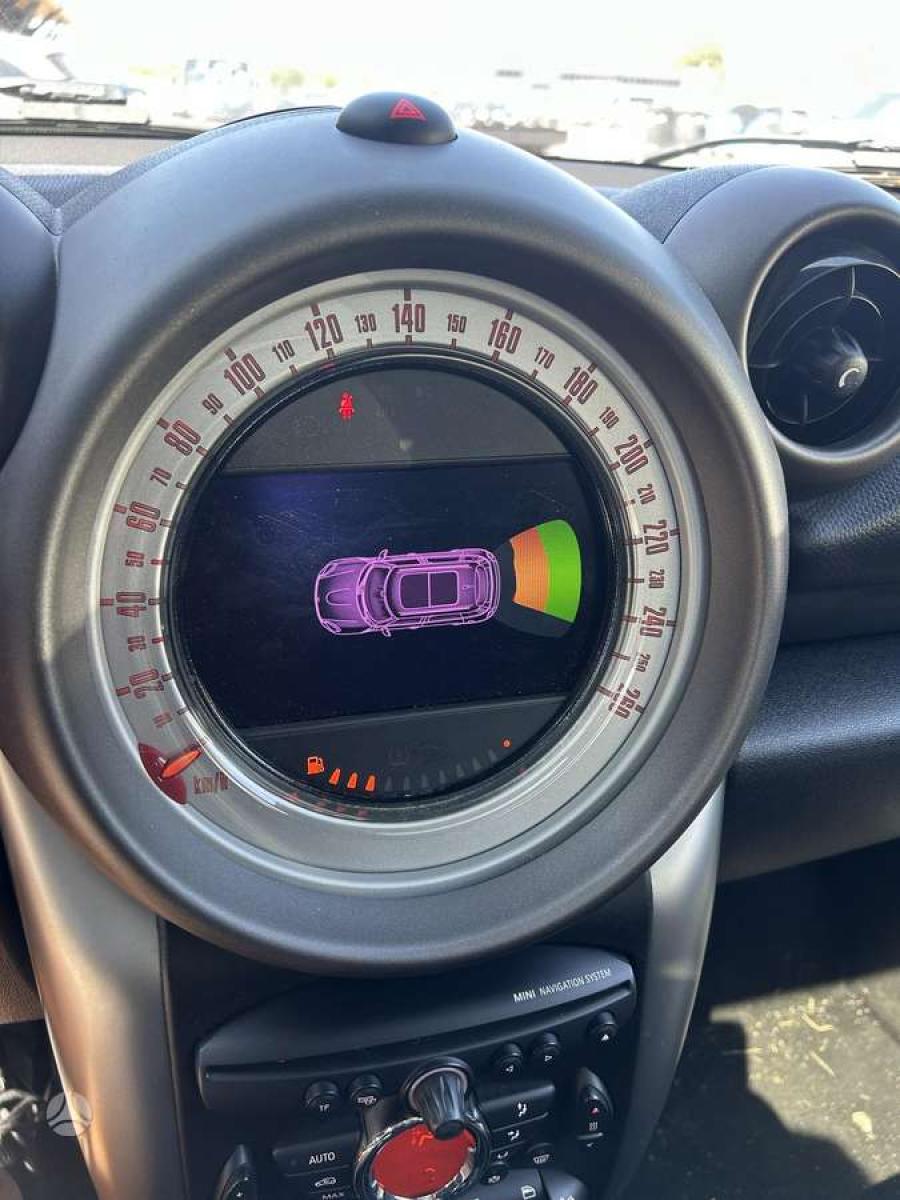 Brūns MINI Countryman 2011 Šauļi, ar dzinēja tilpumu 1.60 L un nobraukumu 233 tūkst. km par 3850 €, foto 16 vietnē AUTOMOTO.COM.LV