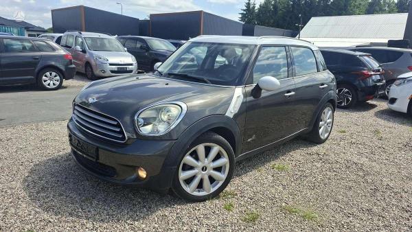 Brown MINI Countryman 2012 in Kaunas, with an engine capacity of 2.00 L and mileage of 183 thousand km for 5700 €, photo 1 on AUTOMOTO.COM.LV