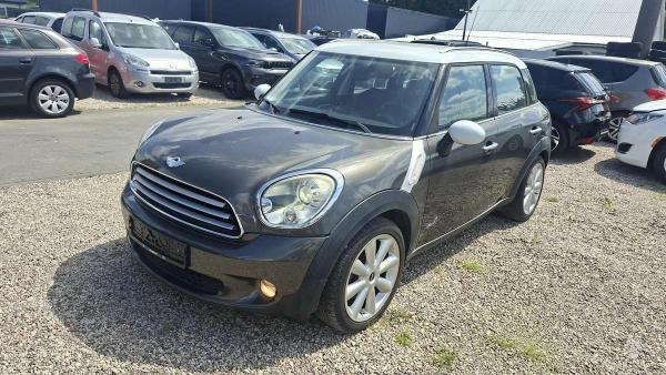 Brown MINI Countryman 2012 in Kaunas, with an engine capacity of 2.00 L and mileage of 183 thousand km for 5700 €, photo 5 on AUTOMOTO.COM.LV