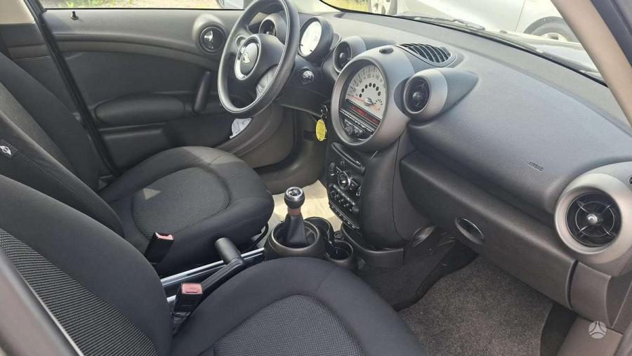 Brūns MINI Countryman 2012 Kauņa, ar dzinēja tilpumu 2.00 L un nobraukumu 183 tūkst. km par 5700 €, foto 14 vietnē AUTOMOTO.COM.LV