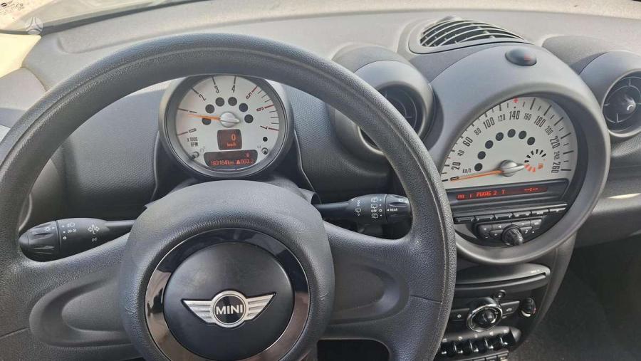 Brūns MINI Countryman 2012 Kauņa, ar dzinēja tilpumu 2.00 L un nobraukumu 183 tūkst. km par 5700 €, foto 15 vietnē AUTOMOTO.COM.LV