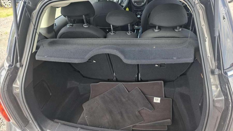 Brūns MINI Countryman 2012 Kauņa, ar dzinēja tilpumu 2.00 L un nobraukumu 183 tūkst. km par 5700 €, foto 18 vietnē AUTOMOTO.COM.LV