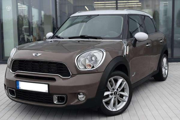 Brown MINI Countryman 2012 in Klaipeda, with an engine capacity of 1.60 L and mileage of 139 thousand km for 6550 €, photo 3 on AUTOMOTO.COM.LV
