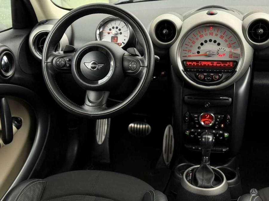 Brown MINI Countryman 2012 in Klaipeda, with an engine capacity of 1.60 L and mileage of 139 thousand km for 6550 €, photo 9 on AUTOMOTO.COM.LV