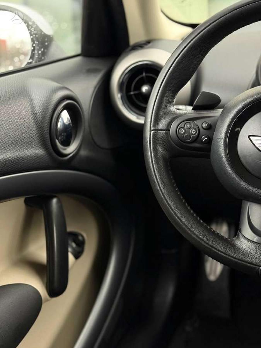 Brown MINI Countryman 2012 in Klaipeda, with an engine capacity of 1.60 L and mileage of 139 thousand km for 6550 €, photo 12 on AUTOMOTO.COM.LV