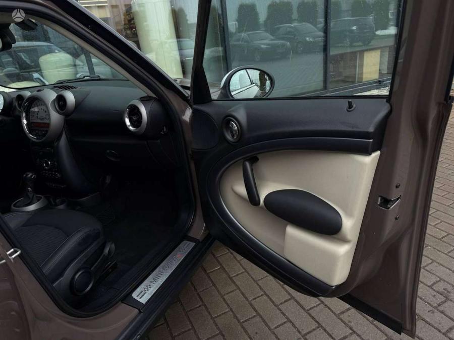 Brown MINI Countryman 2012 in Klaipeda, with an engine capacity of 1.60 L and mileage of 139 thousand km for 6550 €, photo 23 on AUTOMOTO.COM.LV