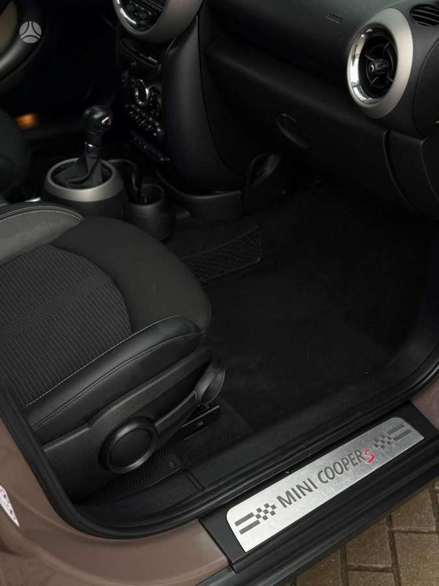 Brown MINI Countryman 2012 in Klaipeda, with an engine capacity of 1.60 L and mileage of 139 thousand km for 6550 €, photo 24 on AUTOMOTO.COM.LV