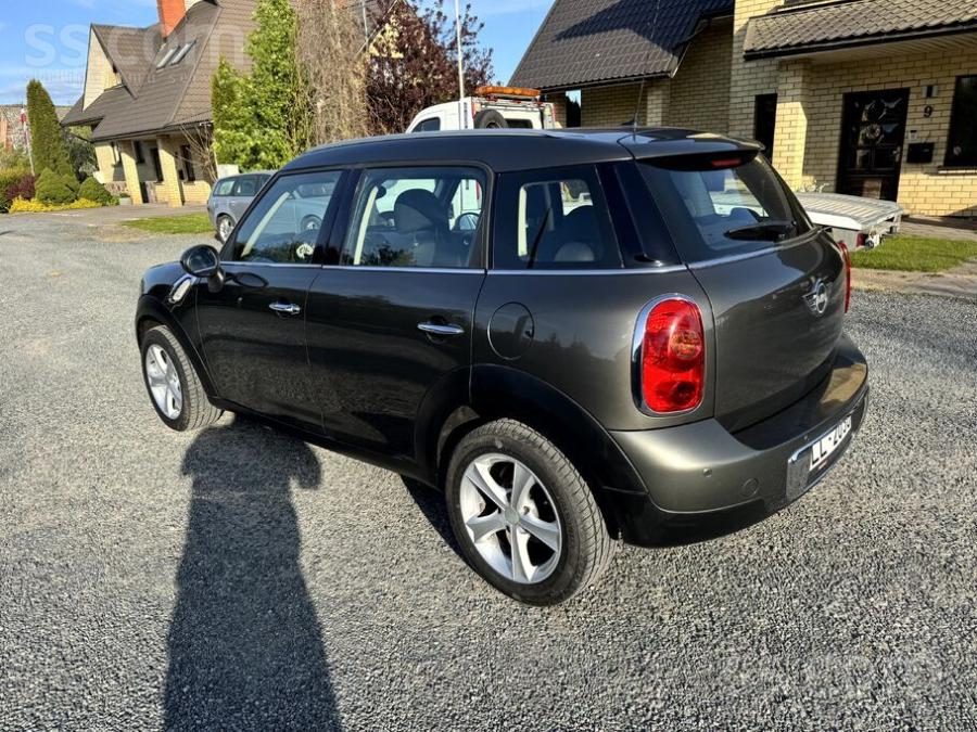 Brown MINI Countryman 2013 in Saldus, with an engine capacity of 1.60 L and mileage of 278 thousand km for 8200 €, photo 7 on AUTOMOTO.COM.LV