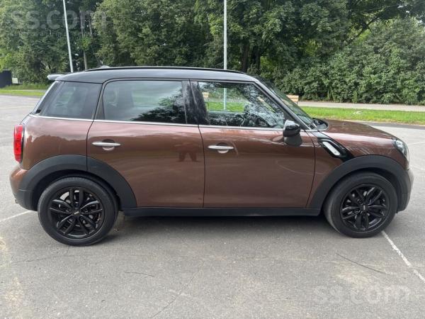 Brūns MINI Countryman 2015 Rīga, ar dzinēja tilpumu 2.00 L un nobraukumu 93 tūkst. km par 9000 €, foto 2 vietnē AUTOMOTO.COM.LV