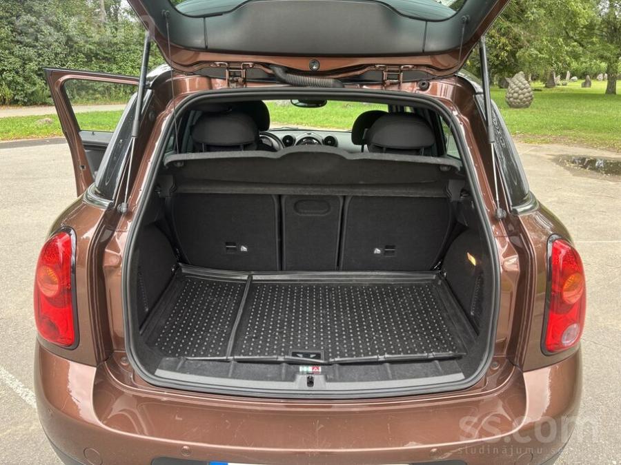 Brown MINI Countryman 2015 in Riga, with an engine capacity of 2.00 L and mileage of 93 thousand km for 9000 €, photo 10 on AUTOMOTO.COM.LV