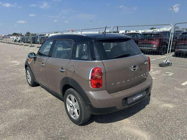 Brown MINI Countryman 2015 in Vilnius, with an engine capacity of 2.00 L and mileage of 156 thousand km for 9300 €, photo 8 on AUTOMOTO.COM.LV