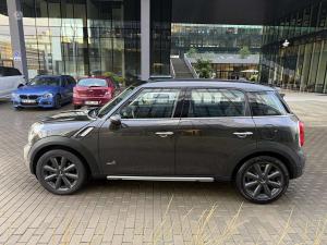 Brown MINI Countryman 2015 in Vilnius, with an engine capacity of 2.00 L and mileage of 182 thousand km for 7100 €, photo 6 on AUTOMOTO.COM.LV