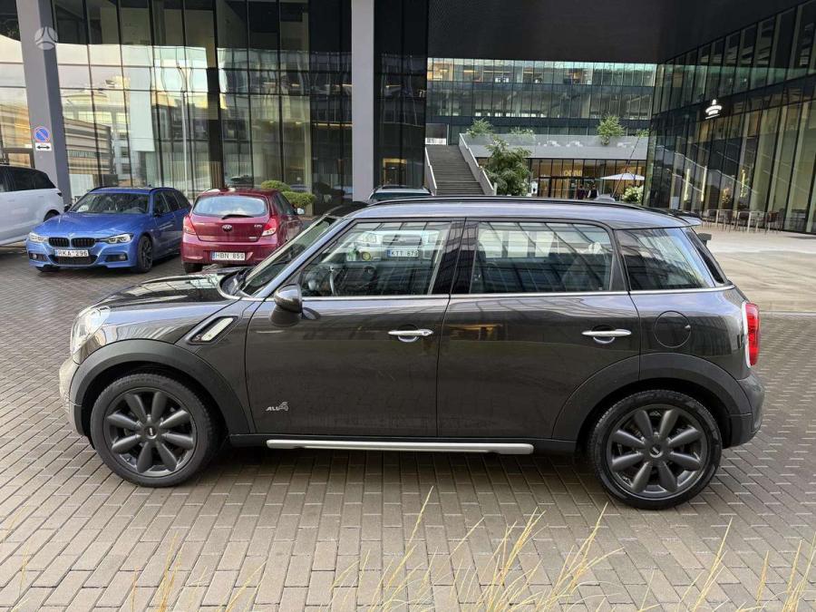 Brown MINI Countryman 2015 in Vilnius, with an engine capacity of 2.00 L and mileage of 182 thousand km for 7100 €, photo 6 on AUTOMOTO.COM.LV