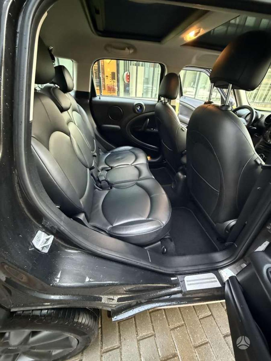 Brown MINI Countryman 2015 in Vilnius, with an engine capacity of 2.00 L and mileage of 182 thousand km for 7100 €, photo 13 on AUTOMOTO.COM.LV