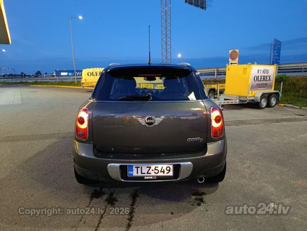 MINI Countryman 2011 in Tallinn on AUTOMOTO.COM.LV Brown MINI Countryman 2011 in Tallinn, with an engine capacity of 1.60 L and mileage of 251 thousand km for 4490 €, photo 7 on AUTOMOTO.COM.LV