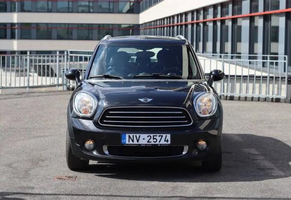 MINI Countryman 2011 in Riga, with an engine capacity of 2.00 L and mileage of 202 thousand km for 4980 €, photo 2 on AUTOMOTO.COM.LV