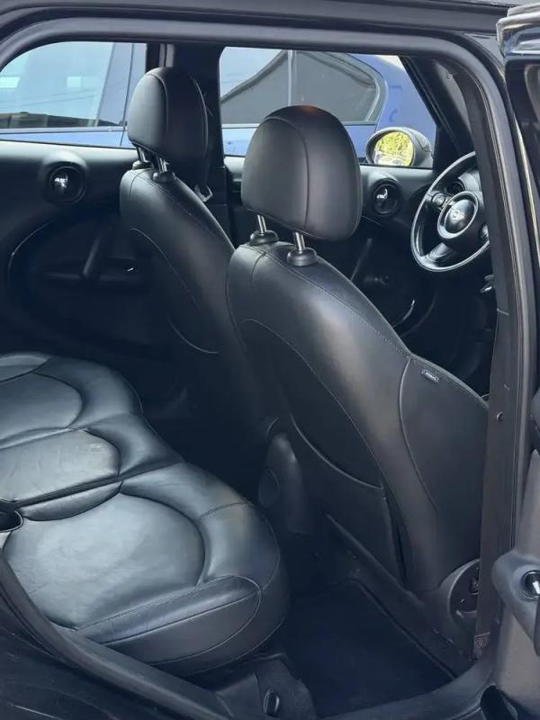 MINI Countryman 2011 in Riga, with an engine capacity of 2.00 L and mileage of 202 thousand km for 4980 €, photo 10 on AUTOMOTO.COM.LV
