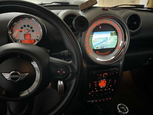 MINI Countryman 2012 Kauņa, ar dzinēja tilpumu 1.60 L un nobraukumu 145 tūkst. km par 7300 €, foto 5 vietnē AUTOMOTO.COM.LV