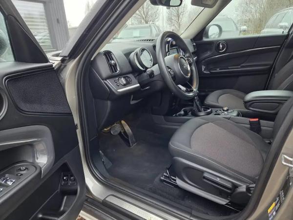 MINI Countryman 2020 in Jelgava, with an engine capacity of 1.50 L and mileage of 220 thousand km for 14700 €, photo 8 on AUTOMOTO.COM.LV