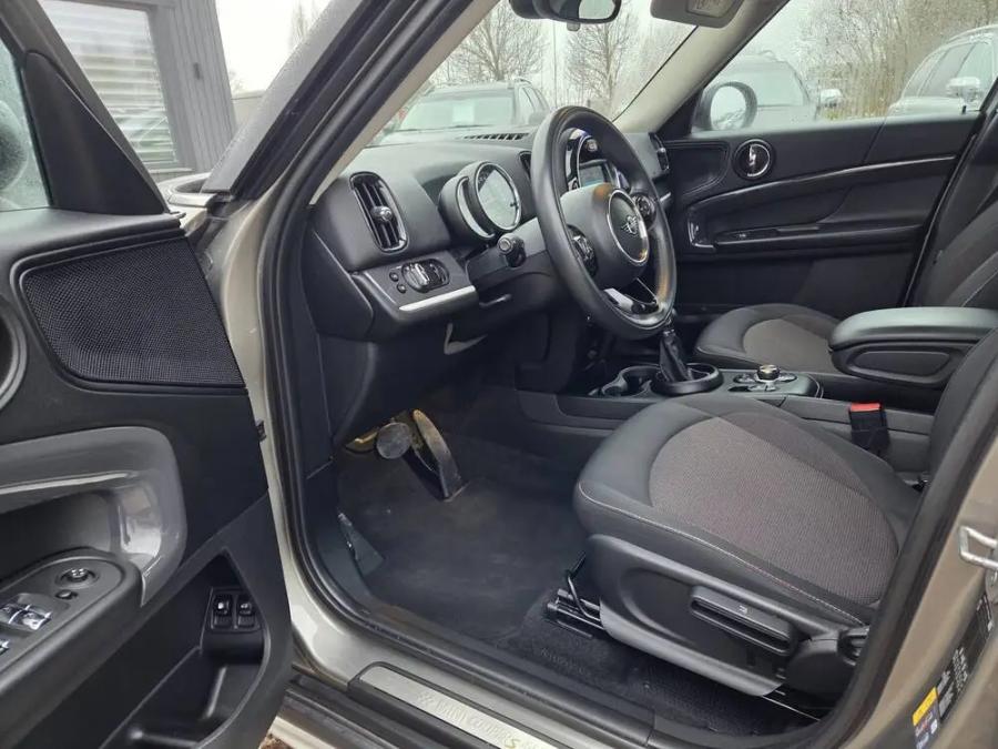 MINI Countryman 2020 in Jelgava, with an engine capacity of 1.50 L and mileage of 220 thousand km for 14700 €, photo 9 on AUTOMOTO.COM.LV