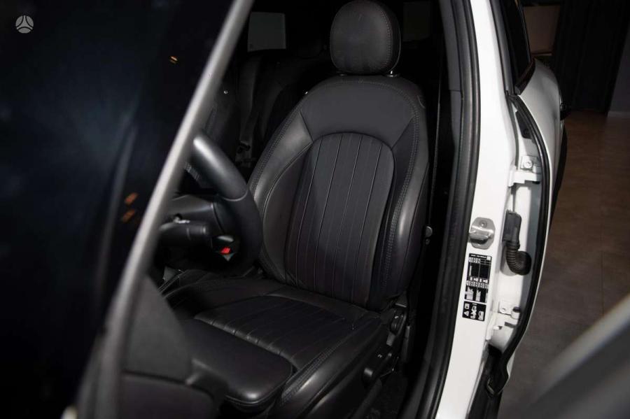 MINI Countryman 2024 in Kaunas, with an engine capacity of 2.00 L and mileage of 27 thousand km for 31771 €, photo 12 on AUTOMOTO.COM.LV