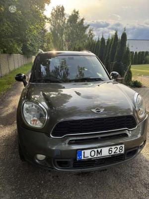 Green MINI Countryman 2012 in Vilnius, with an engine capacity of 1.60 L and mileage of 216 thousand km for 3000 €, photo 8 on AUTOMOTO.COM.LV