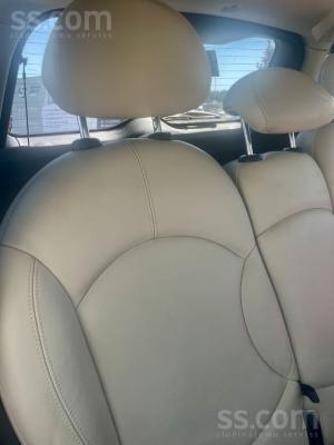 Green MINI Countryman 2013 in Riga, with an engine capacity of 2.00 L and mileage of 225 thousand km for 8500 €, photo 5 on AUTOMOTO.COM.LV