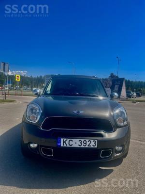 Green MINI Countryman 2013 in Riga, with an engine capacity of 2.00 L and mileage of 225 thousand km for 8500 €, photo 10 on AUTOMOTO.COM.LV