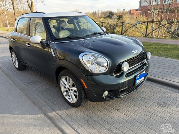 Green MINI Countryman 2014 in Panevezys, with an engine capacity of 1.60 L and mileage of 103 thousand km for 6000 €, photo 4 on AUTOMOTO.COM.LV
