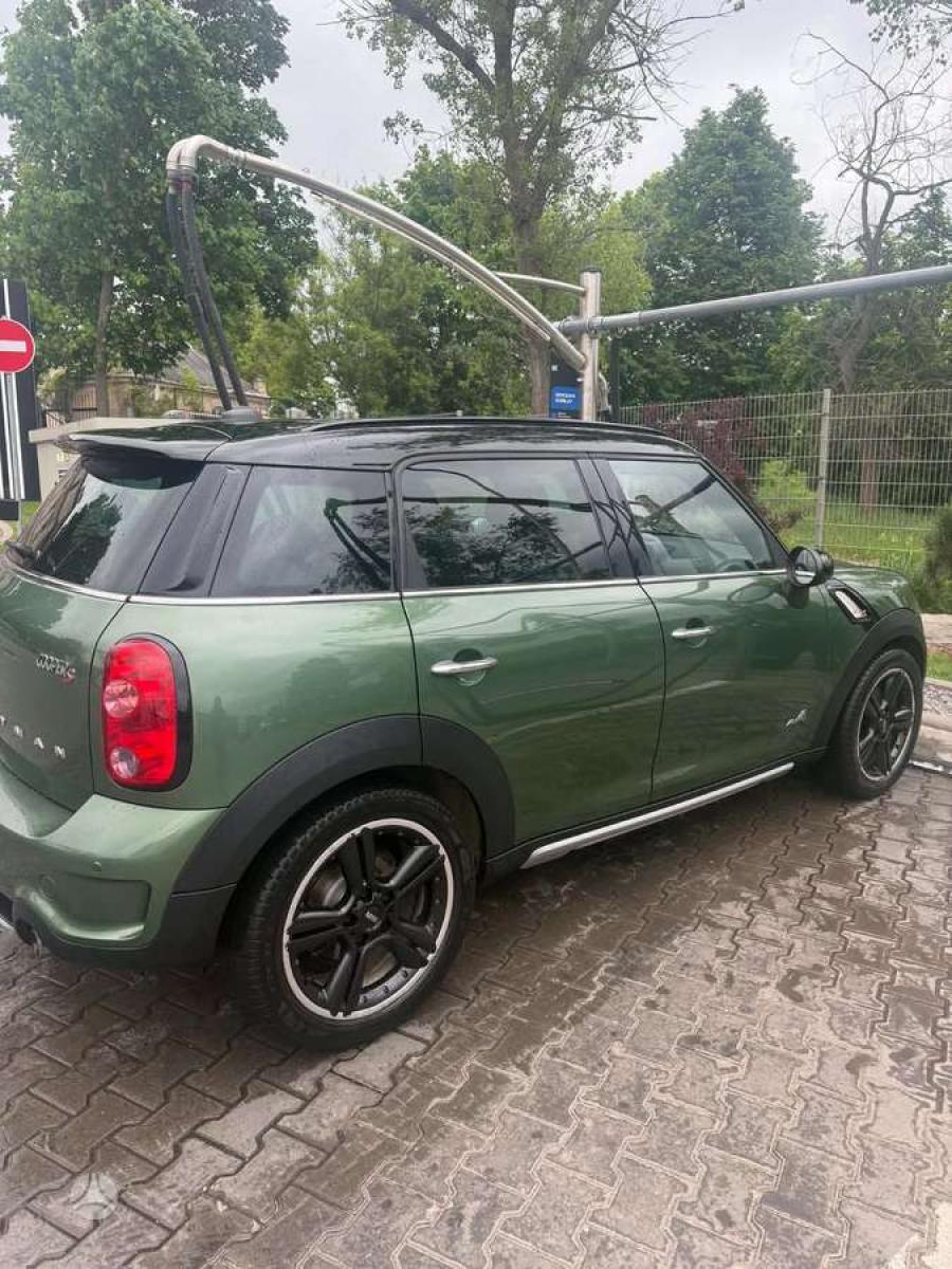 Zaļš MINI Countryman 2016 Viļņa, ar dzinēja tilpumu 1.60 L un nobraukumu 178 tūkst. km par 9200 €, foto 4 vietnē AUTOMOTO.COM.LV