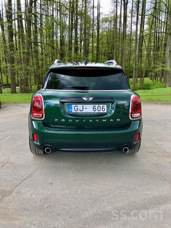 Green MINI Countryman 2018 in Riga, with an engine capacity of 2.00 L and mileage of 152 thousand km for 19800 €, photo 3 on AUTOMOTO.COM.LV