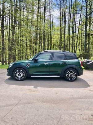 Green MINI Countryman 2018 in Riga, with an engine capacity of 2.00 L and mileage of 160 thousand km for 15800 €, photo  on AUTOMOTO.COM.LV