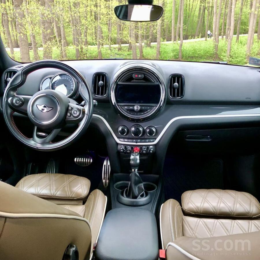 Green MINI Countryman 2018 in Riga, with an engine capacity of 2.00 L and mileage of 160 thousand km for 15800 €, photo 6 on AUTOMOTO.COM.LV