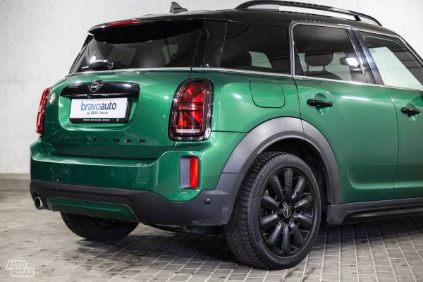 MINI Countryman 2021 in Vilnius on AUTOMOTO.COM.LV Green MINI Countryman 2021 in Vilnius, with an engine capacity of 1.50 L and mileage of 108 thousand km for 24991 €, photo 9 on AUTOMOTO.COM.LV