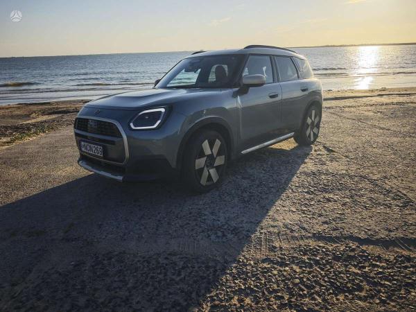 Zaļš MINI Countryman 2023 Viļņa, ar dzinēja tilpumu 1.50 L un nobraukumu 32 tūkst. km par 33000 €, foto 1 vietnē AUTOMOTO.COM.LV