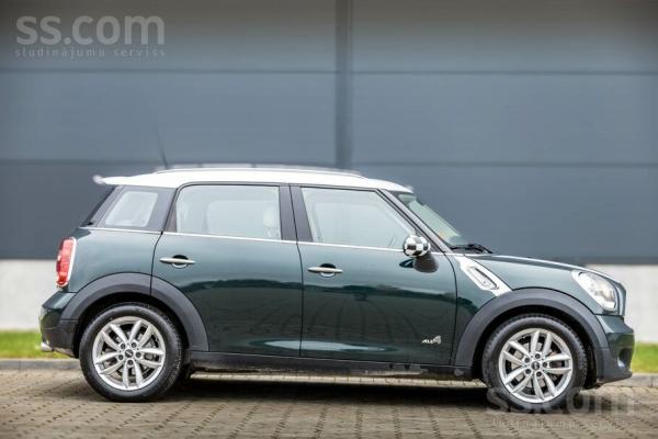 Green MINI Countryman 2010 in Riga, with an engine capacity of 1.60 L and mileage of 190 thousand km for 7490 €, photo 4 on AUTOMOTO.COM.LV