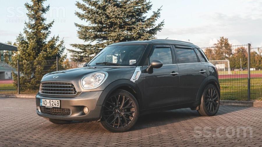 Green MINI Countryman 2013 in Jelgava, with an engine capacity of 2.00 L and mileage of 310 thousand km for 7900 €, photo 1 on AUTOMOTO.COM.LV