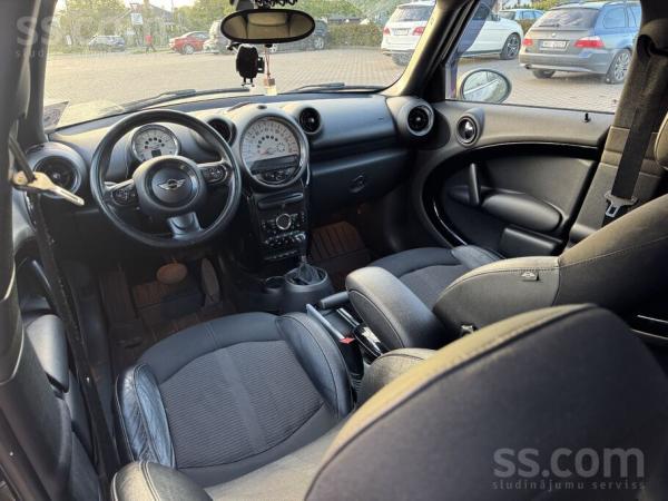 Green MINI Countryman 2013 in Jelgava, with an engine capacity of 2.00 L and mileage of 310 thousand km for 7900 €, photo 4 on AUTOMOTO.COM.LV