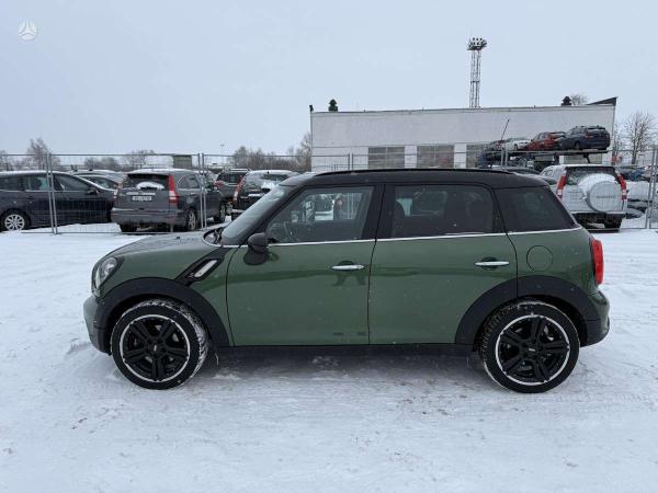 Green MINI Countryman 2015 in Marijampole, with an engine capacity of 2.00 L and mileage of 181 thousand km for 8300 €, photo 2 on AUTOMOTO.COM.LV