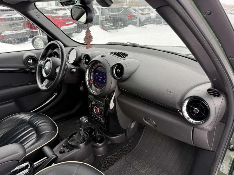 Zaļš MINI Countryman 2015 Marijampole, ar dzinēja tilpumu 2.00 L un nobraukumu 181 tūkst. km par 8300 €, foto 11 vietnē AUTOMOTO.COM.LV