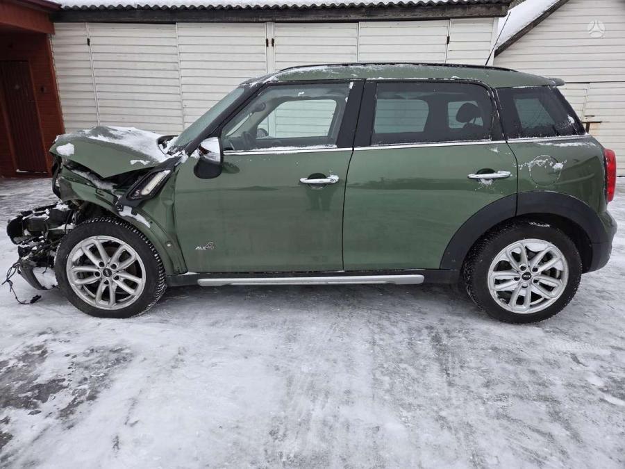 Zaļš MINI Countryman 2015 Kauņa, ar dzinēja tilpumu 2.00 L un nobraukumu 124 tūkst. km par 3900 €, foto 4 vietnē AUTOMOTO.COM.LV
