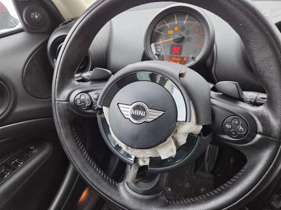 Zaļš MINI Countryman 2015 Kauņa, ar dzinēja tilpumu 2.00 L un nobraukumu 124 tūkst. km par 3900 €, foto 19 vietnē AUTOMOTO.COM.LV