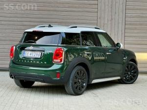 Green MINI Countryman 2018 in Jelgava, with an engine capacity of 1.50 L and mileage of 175 thousand km for 15500 €, photo 7 on AUTOMOTO.COM.LV
