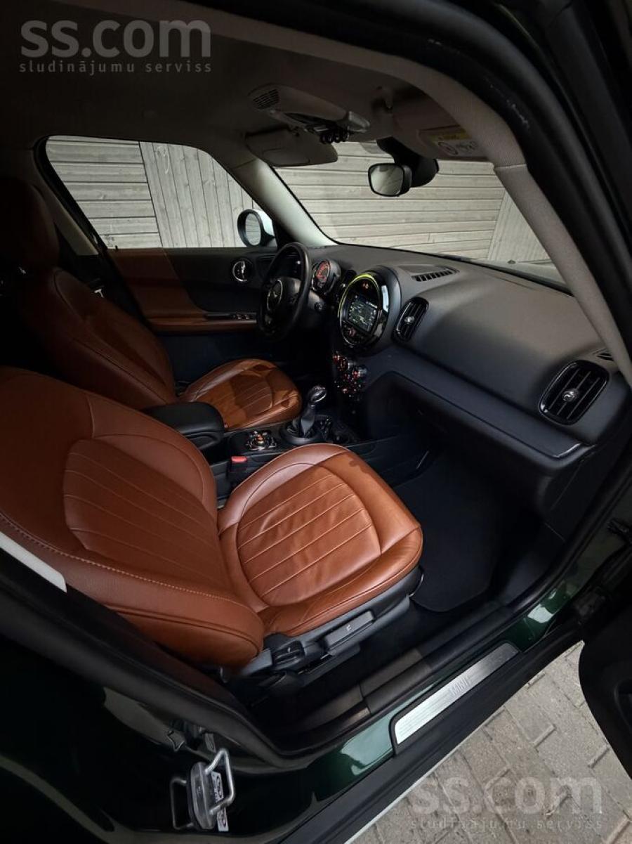 Green MINI Countryman 2018 in Jelgava, with an engine capacity of 1.50 L and mileage of 175 thousand km for 15500 €, photo 15 on AUTOMOTO.COM.LV