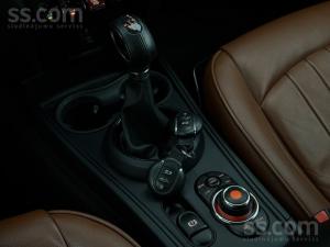 Green MINI Countryman 2018 in Jelgava, with an engine capacity of 1.50 L and mileage of 175 thousand km for 15500 €, photo 20 on AUTOMOTO.COM.LV
