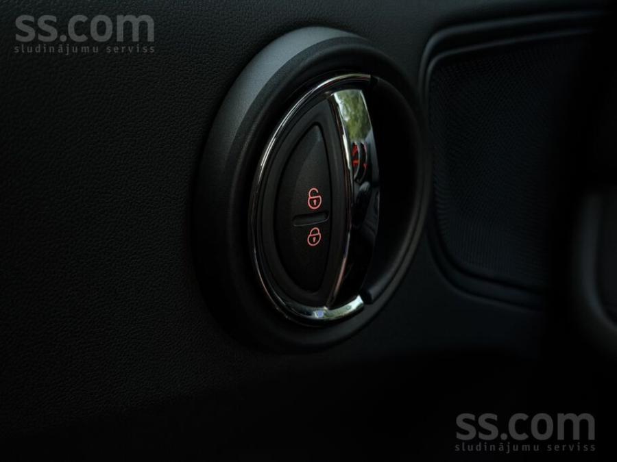 Green MINI Countryman 2018 in Jelgava, with an engine capacity of 1.50 L and mileage of 175 thousand km for 15500 €, photo 24 on AUTOMOTO.COM.LV