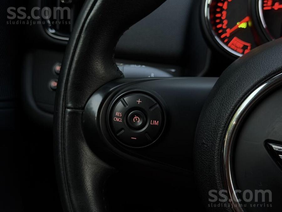 Green MINI Countryman 2018 in Jelgava, with an engine capacity of 1.50 L and mileage of 175 thousand km for 15500 €, photo 25 on AUTOMOTO.COM.LV