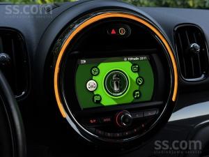 Green MINI Countryman 2018 in Jelgava, with an engine capacity of 1.50 L and mileage of 175 thousand km for 15500 €, photo 29 on AUTOMOTO.COM.LV