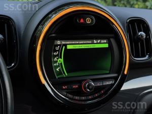 Green MINI Countryman 2018 in Jelgava, with an engine capacity of 1.50 L and mileage of 175 thousand km for 15500 €, photo 31 on AUTOMOTO.COM.LV
